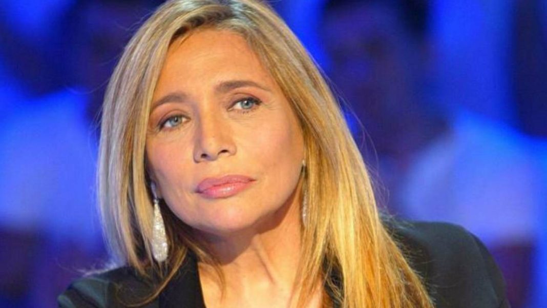 Mara Venier, la regina della domenica si racconta | "Voleva uccidermi ...